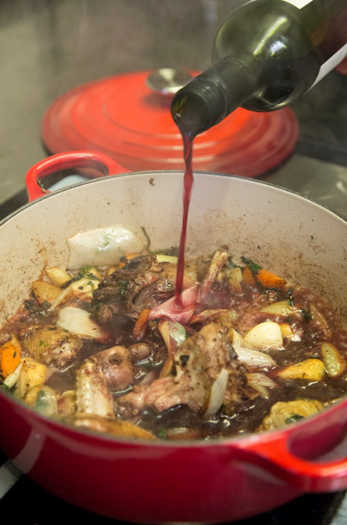 Tip van de chef, duif met rode wijnjus | Herman den Blijker